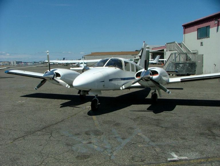 Piper Seneca II Cargo | AirplanesUSA